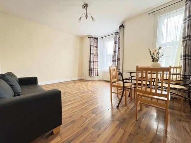 Apartment at Claude Road, Greater London