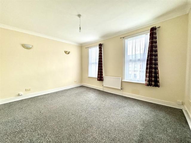 Apartment at Claude Road, Greater London