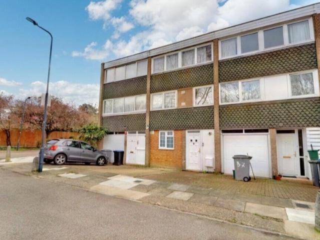Apartment at Clement Close, Greater London