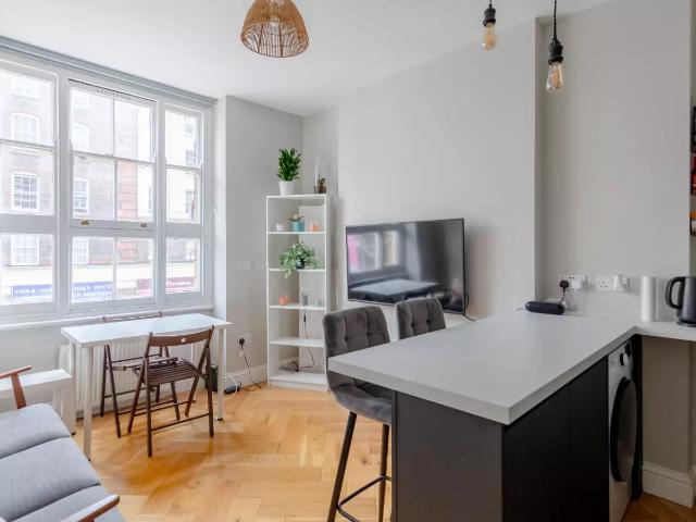 Apartment at Clerkenwell Green, Greater London