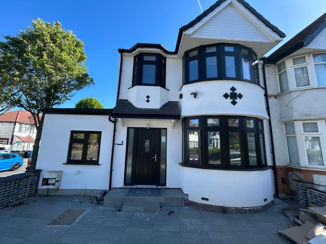 Apartment at Cleveley Crescent, Greater London