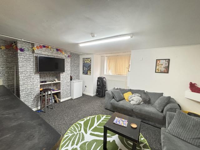 Apartment at Cliff Mount, Leeds