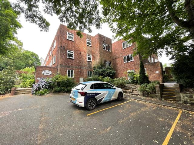 Apartment at Cliff Road, Leeds