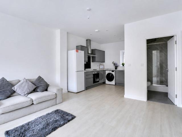 Apartment at Cliff Road, Nottingham