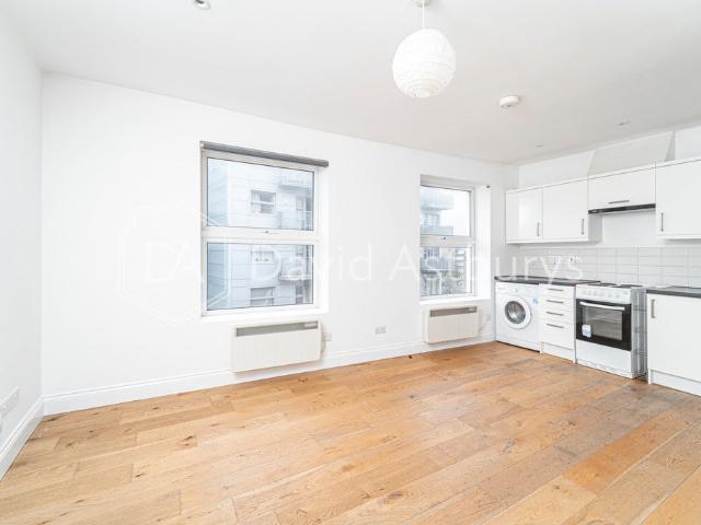 Apartment at Cliff Villas, Greater London