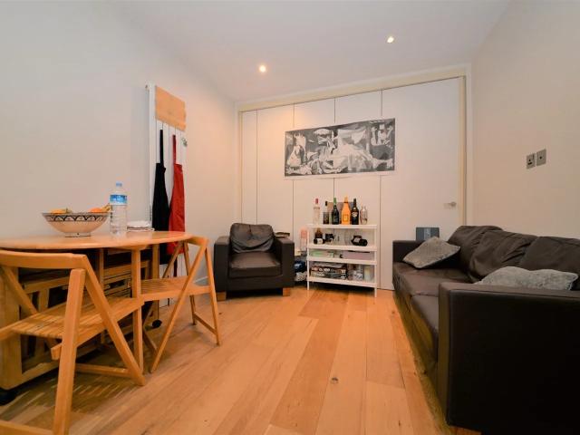 Apartment at Clifton Terrace, Greater London