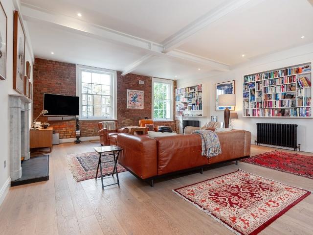 Apartment at Clifton Gardens, City of Westminster