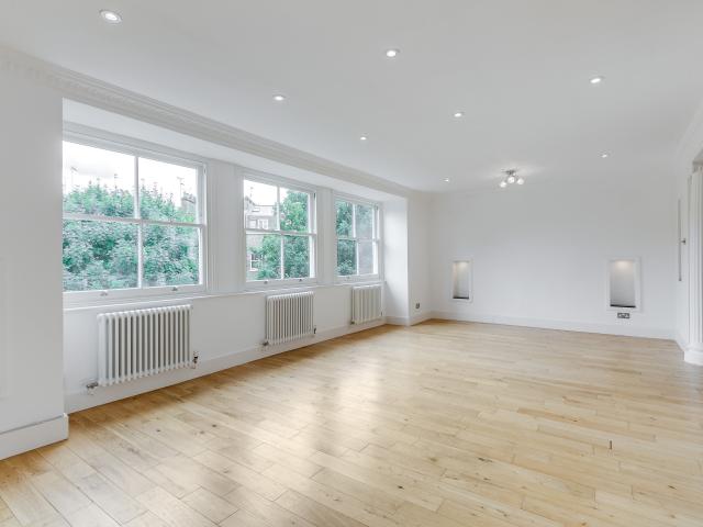 Apartment at Clifton Gardens, City of Westminster
