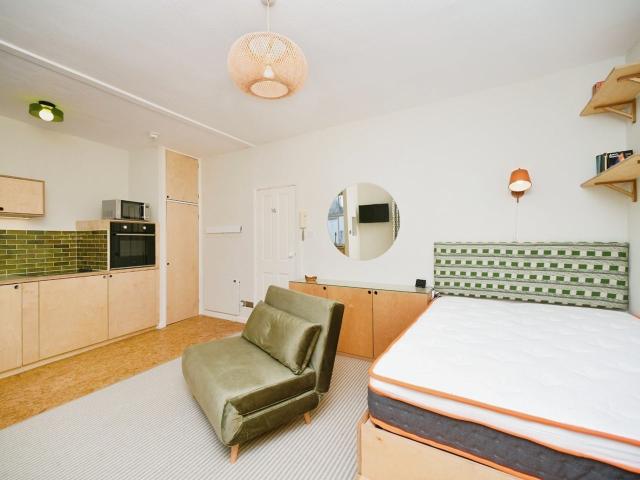 Apartment at Clifton Place, Brighton