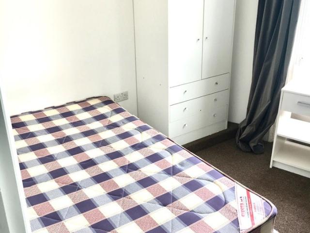 Apartment at Clifton Road, Bristol