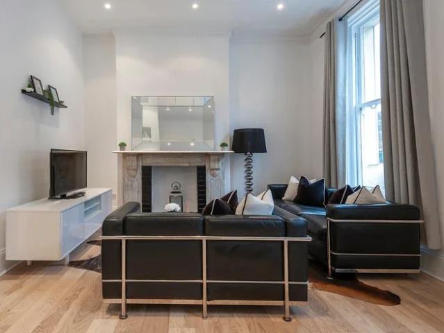 Apartment at Clifton Road, City of Westminster