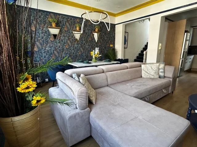 Apartment at Clifton Road, City of Westminster