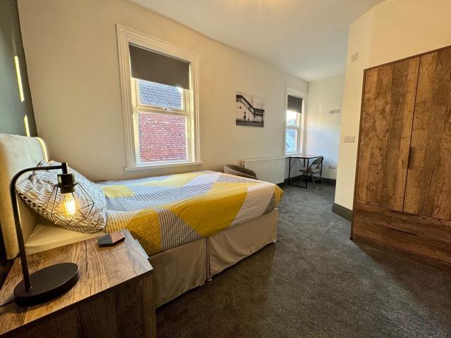 Room at Clifton Road, Darlington