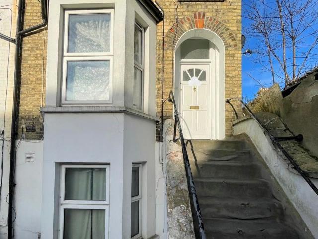 Apartment at Clifton Road, Greater London