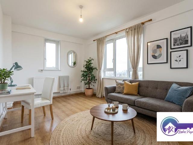 Apartment at Clifton Road, Greater London