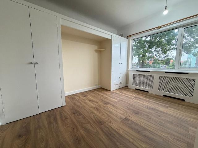 Apartment at Clifton Road, Slough