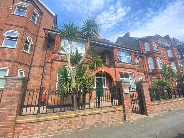 Apartment at Cliftonville Avenue, Thanet