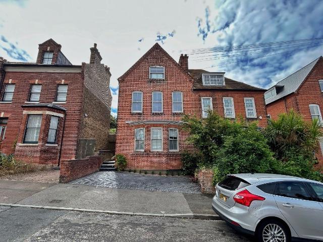 Apartment at Cliftonville Avenue, Thanet