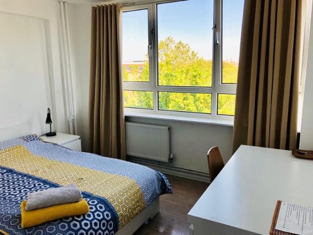 Apartment at Clinger Court, Greater London
