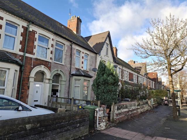 Apartment at Clive Street, Cardiff