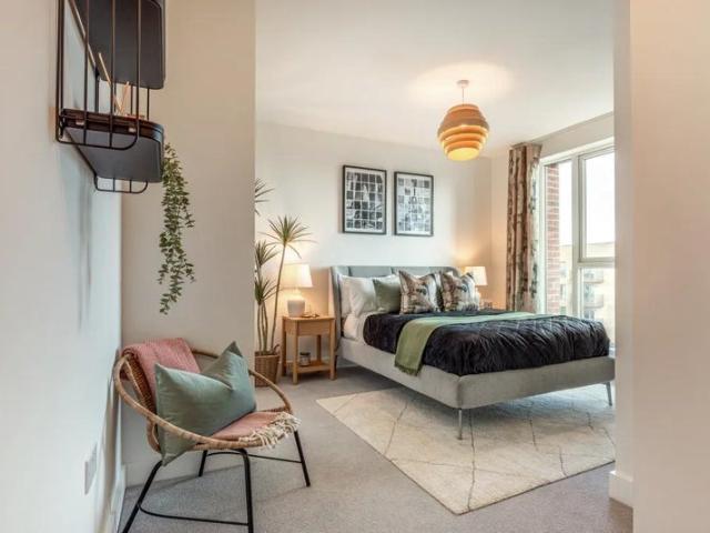 Apartment at Clovelly Road, Greater London