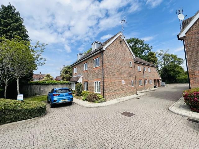 Apartment at Crabtree Court, Crawley