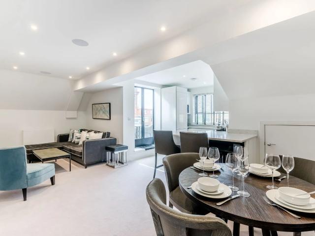 Apartment at Crabtree Lane, Greater London
