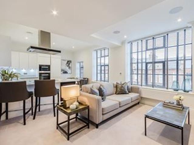 Apartment at Crabtree Lane, Greater London