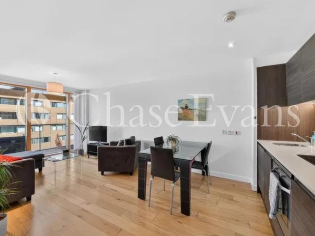 Apartment at Crampton Street, Greater London