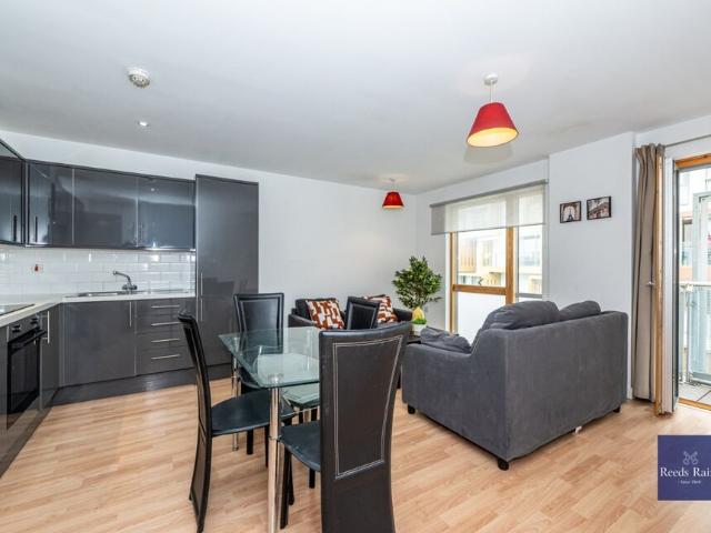 Apartment at Crampton Street, Greater London