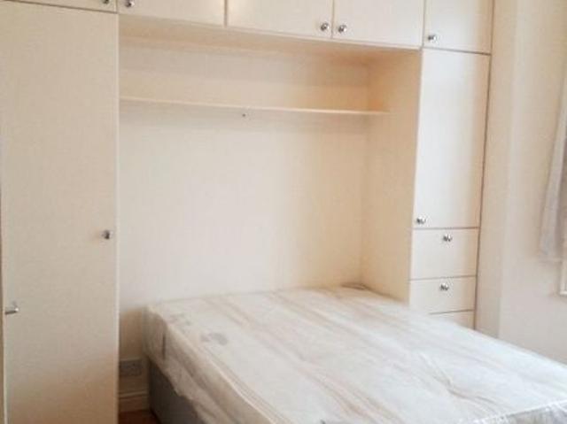 Apartment at Cranbrook Park, Greater London