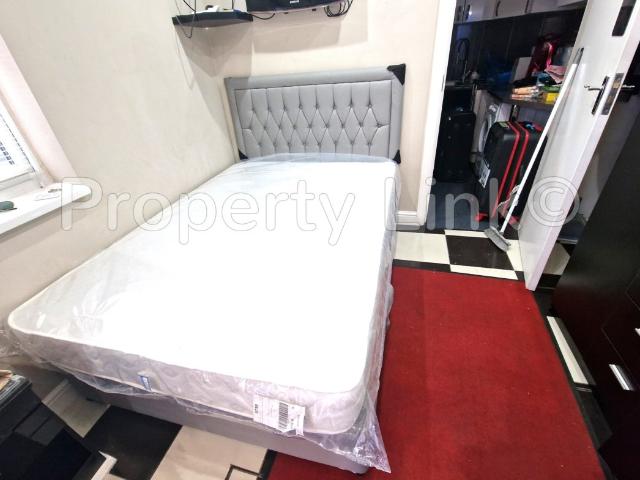 Apartment at Cranbrook Road, Greater London