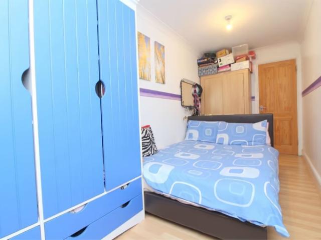 Apartment at Cranford Avenue, Borough of Spelthorne