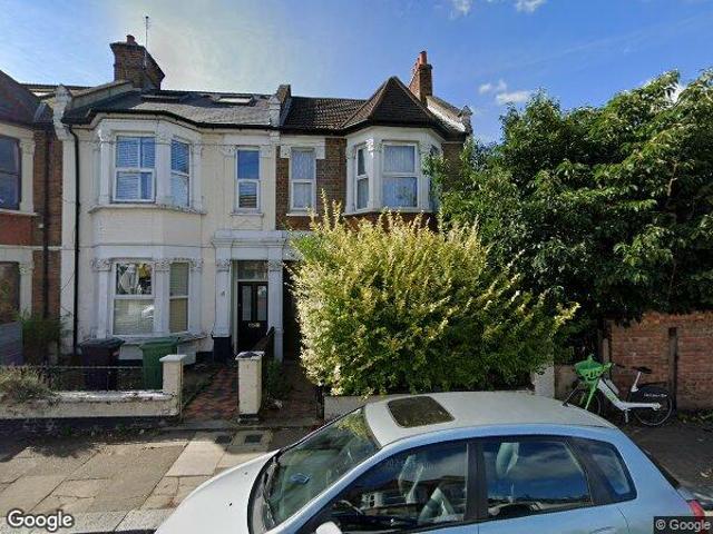 Apartment at Cranleigh Road, Greater London