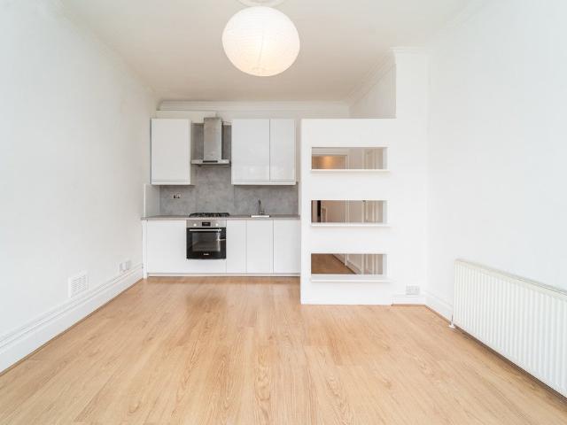Apartment at Cranley Gardens, Greater London