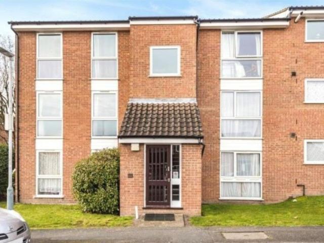 Apartment at Cranston Close, Greater London