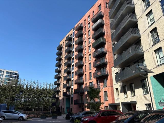 Apartment at Cranton Avenue, Greater London