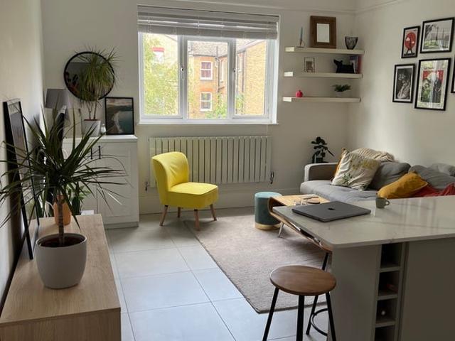 Apartment at Cranworth Gardens, Greater London