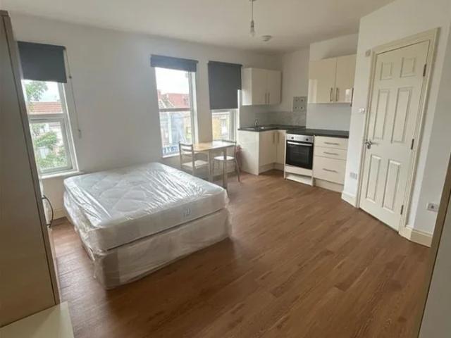 Apartment at Craven Park Road, Greater London