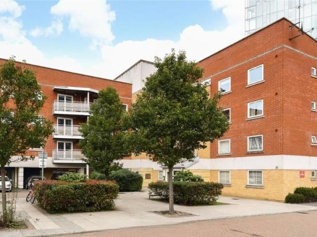 Apartment at Creek Road, Greater London
