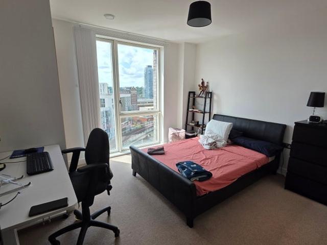 Apartment at Creekside, Greater London