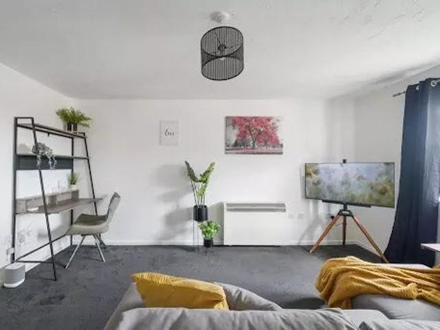 Apartment at Creighton Road, Greater London