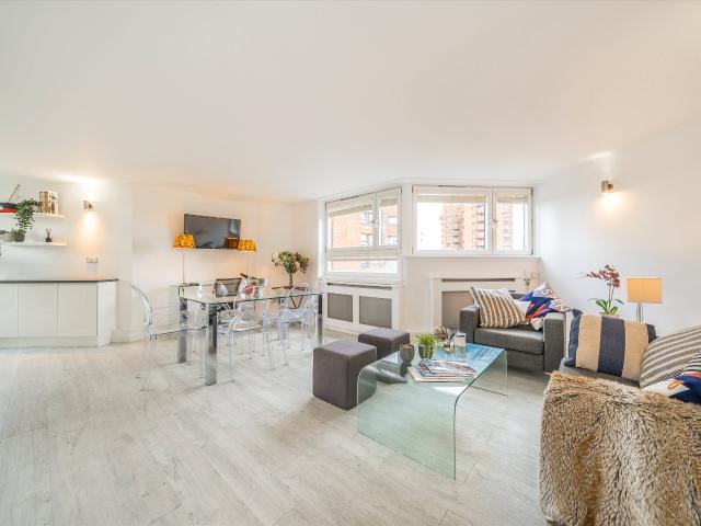 Apartment at Cremorne Road, Greater London