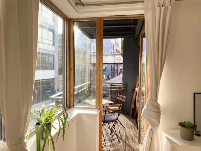 Apartment at Cremer Street, Greater London