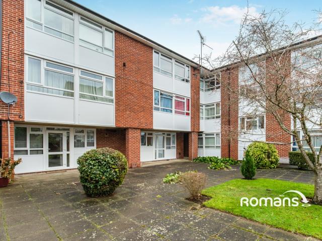 Apartment at Crescent Road, Wokingham
