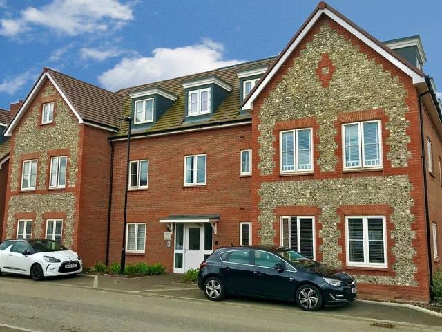 Apartment at Cresswell Square, Arun
