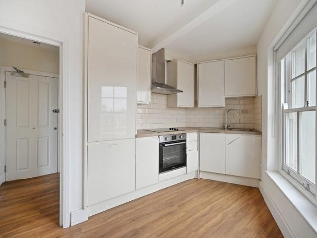 Apartment at Cricklewood Broadway, Greater London