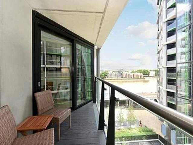 Apartment at Cringle Street, Greater London