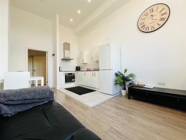 Apartment at Crocketts Lane, Sandwell