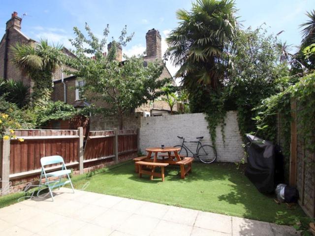 Room at Crooke Road, Greater London